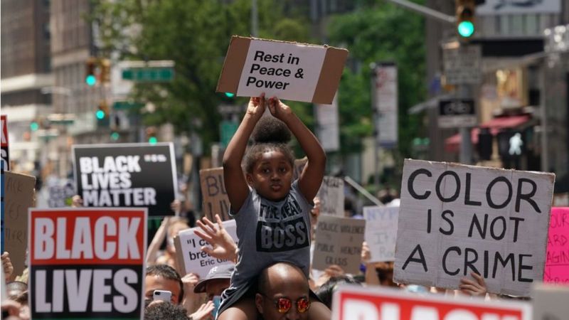 BLM v Washington DC riots: How were the police responses different ...