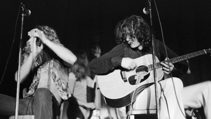 In Pictures: The biggest music acts to play in Wales - BBC News