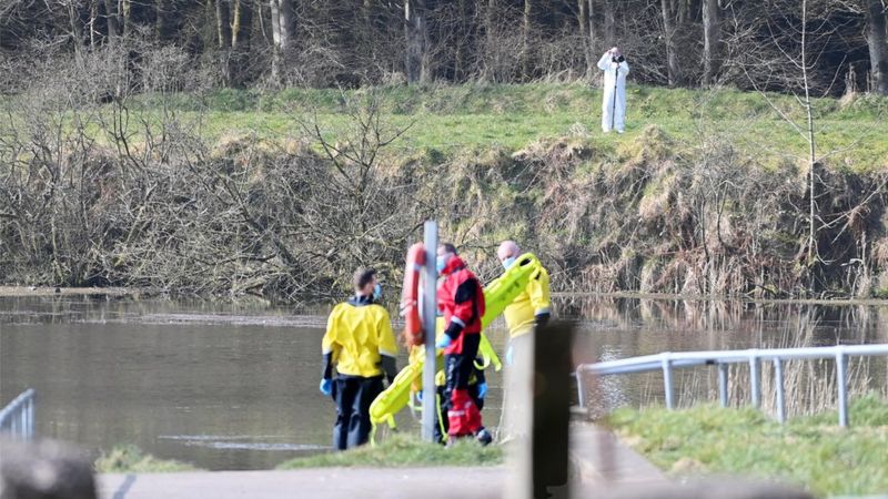 Carrickfergus: Murder victim named as Roy Reynolds - BBC News