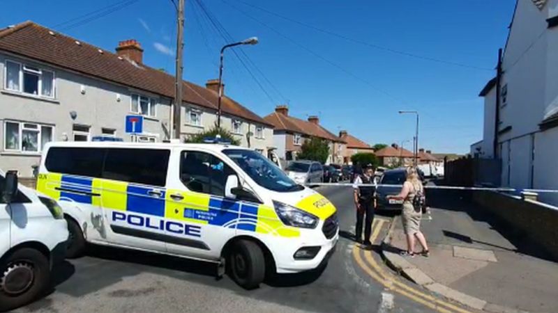 London violence: Two fatal shootings within 24 hours - BBC News