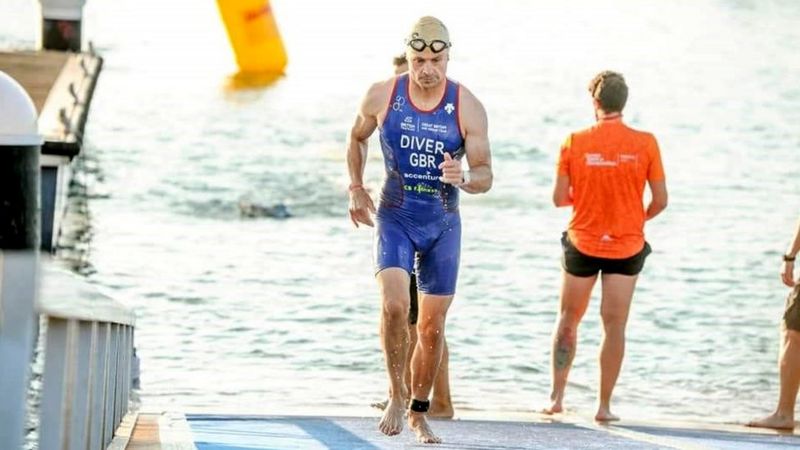 Fleetwood man aims to be first to swim to the Isle of Man - BBC News