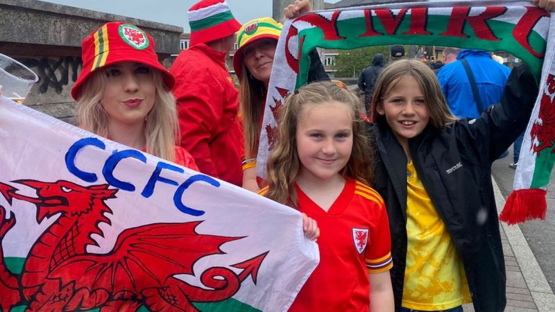 World Cup 2022: Celebrations as Wales qualify after 64-year wait - BBC News