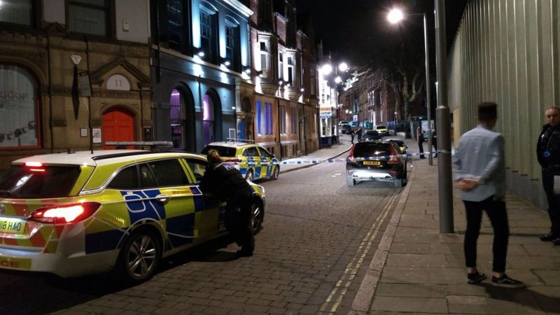 Nottingham knife attack leaves two seriously injured - BBC News