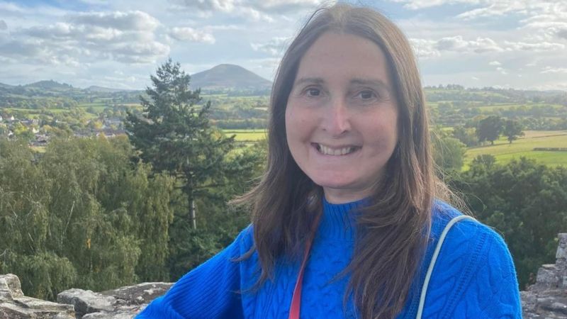 Tributes paid to former BBC radio editor Sophie Shardlow - BBC News