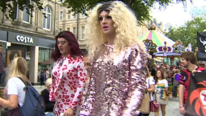 Pride Cymru: 1,000 in parade in Cardiff for event - BBC News