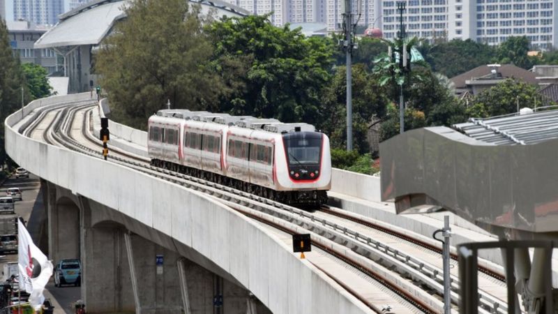 Uji coba LRT Jakarta dengan rute Kelapa Gading ke Rawa Mangun: 'LRT ...