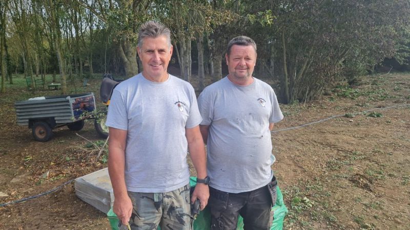 Emmaus Cambridge homeless charity hit by £6,000 break-in - BBC News