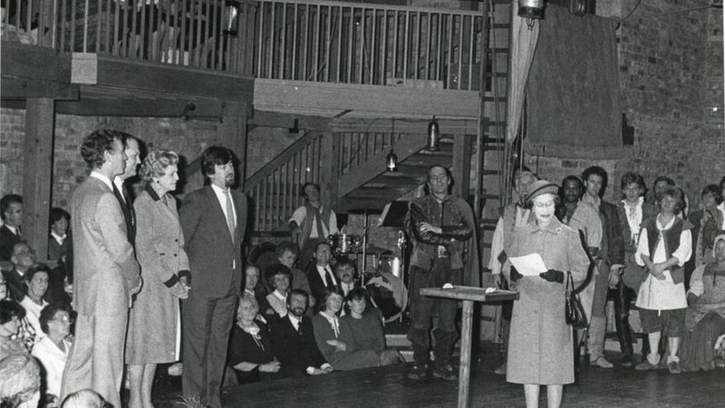 Queen Elizabeth II: Tributes paid across Coventry and Warwickshire ...