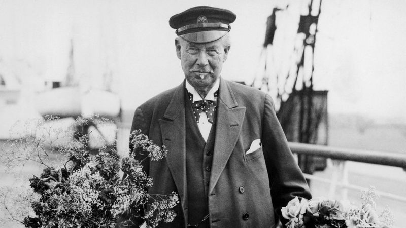 The tea tycoon who was 'the world's best loser' - BBC News