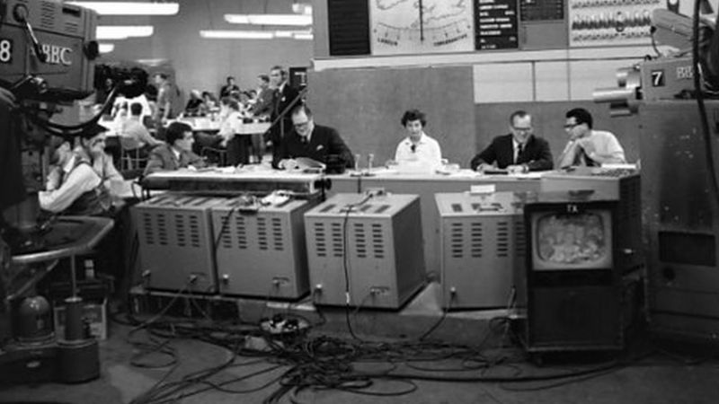 Sir David Butler, pioneering election analyst, dies aged 98 - BBC News