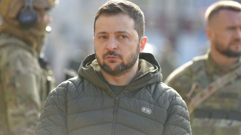 Ukraine round-up: Zelensky's Kherson warning, war letters and watermelon - BBC News