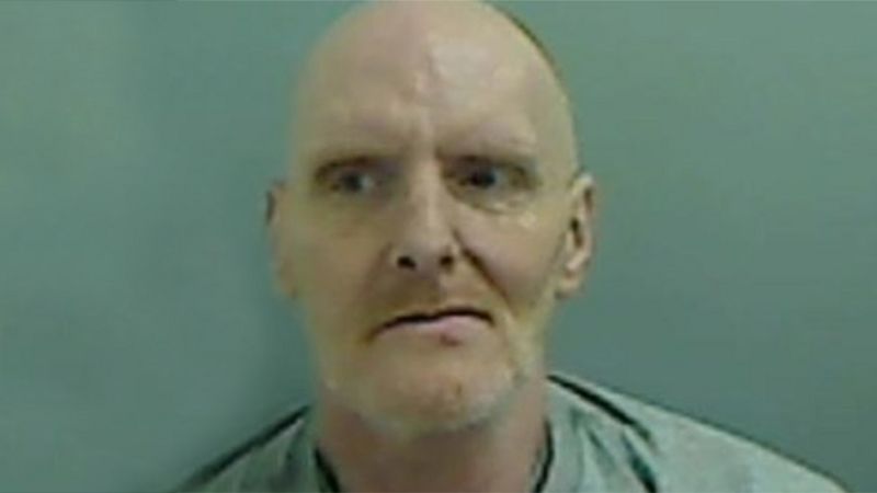 Middlesbrough murderer Dean Williams jailed in absence - BBC News