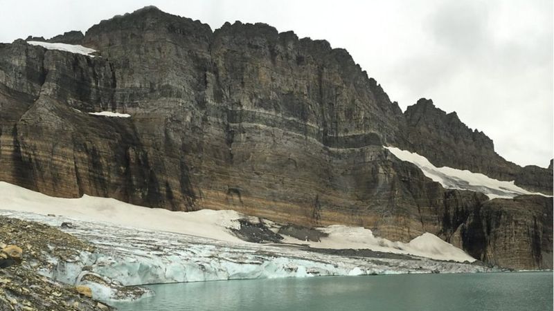 Paris climate deal: Life on a vanishing ice highway in Canada - BBC News