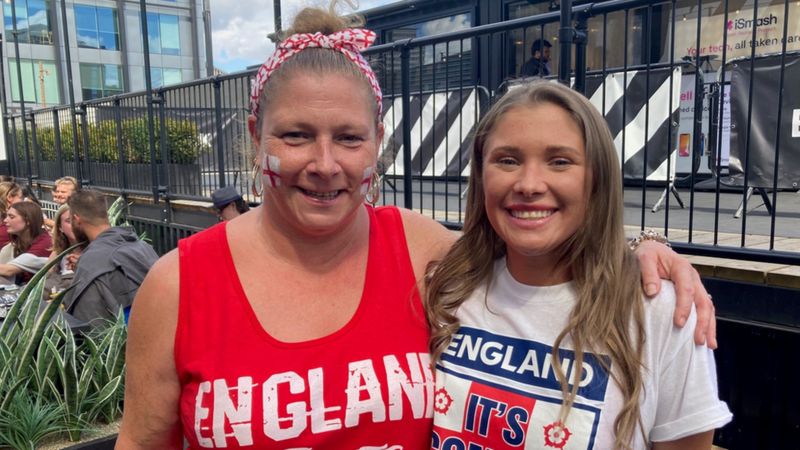Women's World Cup: Fans proud of England's Lionesses after defeat to ...