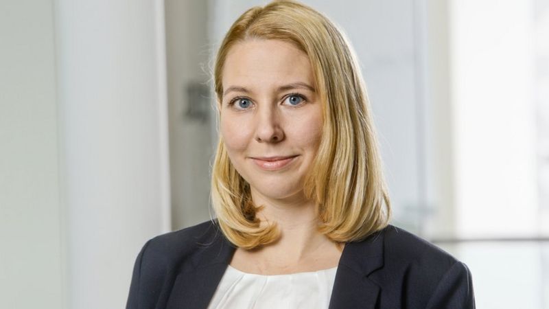 The 'exploding' demand for giant heat pumps - BBC News