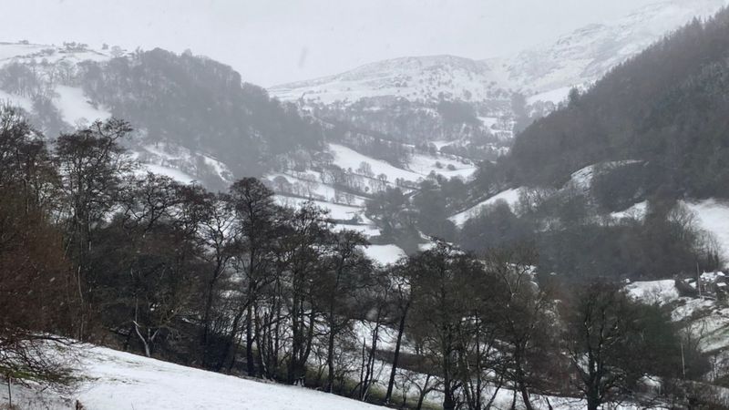 Snow and ice hits Wales as cold weather continues - BBC News