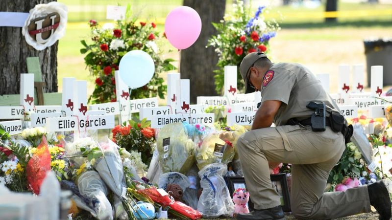 Texas shooting: US gun control claims fact-checked - BBC News