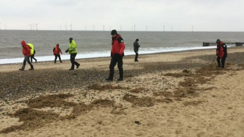 £50m of cocaine found on Norfolk beaches - BBC News