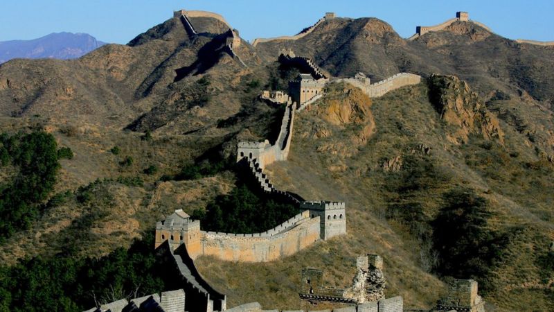 Six famous walls that have made history - BBC Newsround