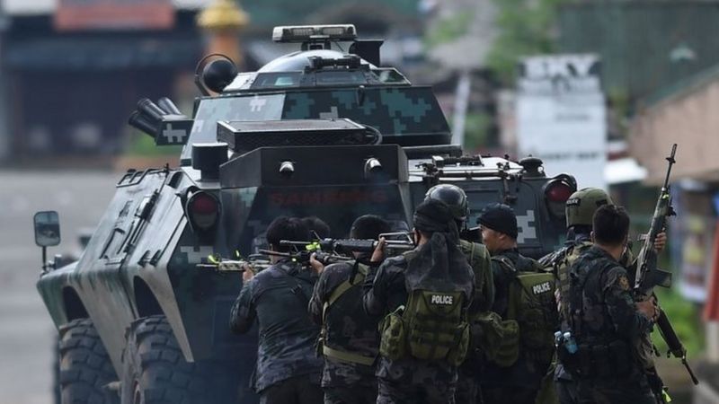 Philippines violence: 19 killed during push against jihadists - BBC News