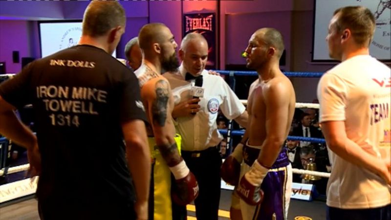 Last picture of boxer Mike Towell with young son - BBC News