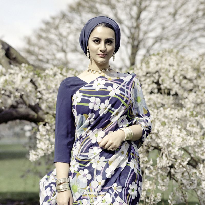 British Muslim artists showcased in new Peterborough gallery - BBC News