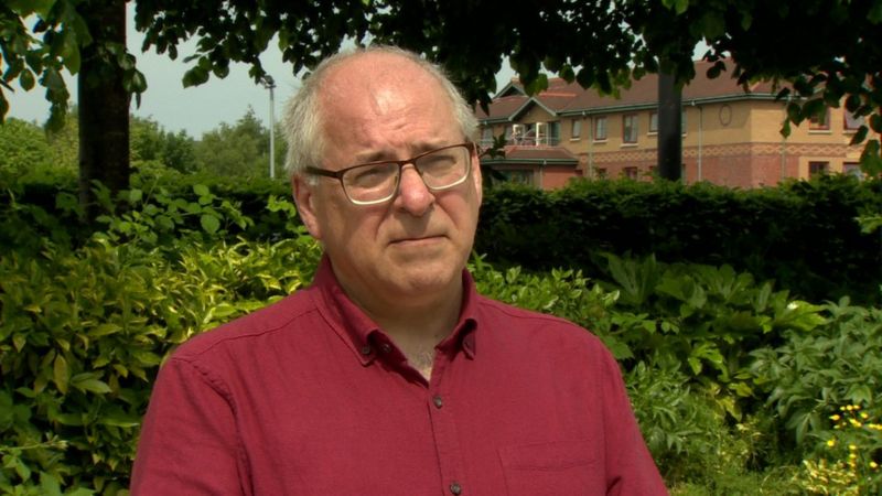 Andrew Rawding: Minister quits 'homophobic' Church of Ireland - BBC News