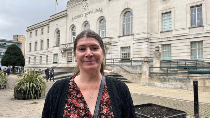 Hackney mayor candidate campaigns under way as by-election looms - BBC News