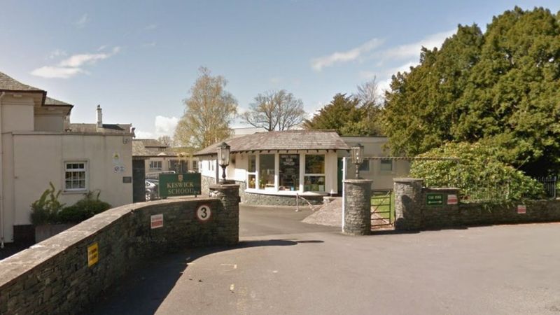 Keswick School safety fears lead to pedestrian crossing call - BBC News