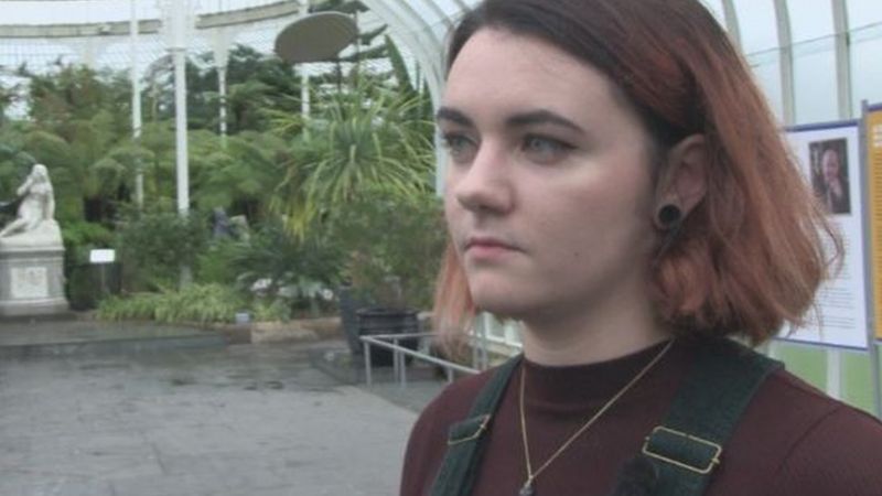 Huge rise in students in Scotland seeking mental health support - BBC News