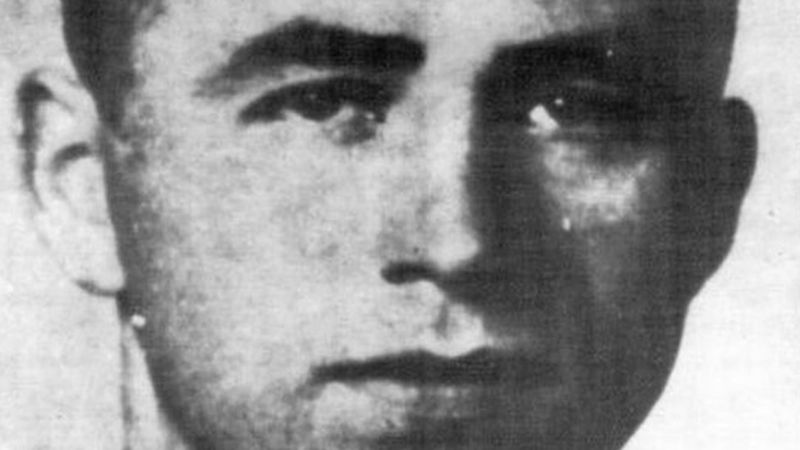 Nazi banner sparks alarm during filming for WW2 movie - BBC News