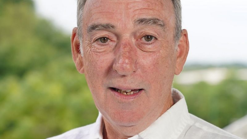 Denis Lynn: Tribute after death of leading NI businessman - BBC News