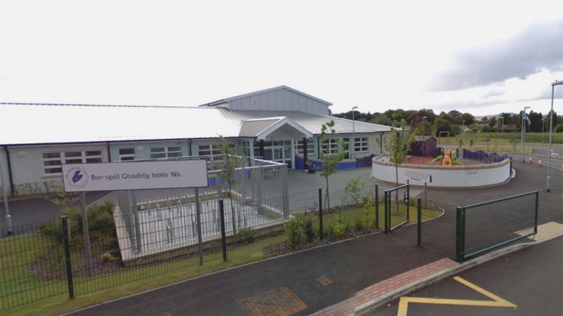 Inverness Gaelic school's 10th anniversary marked - BBC News