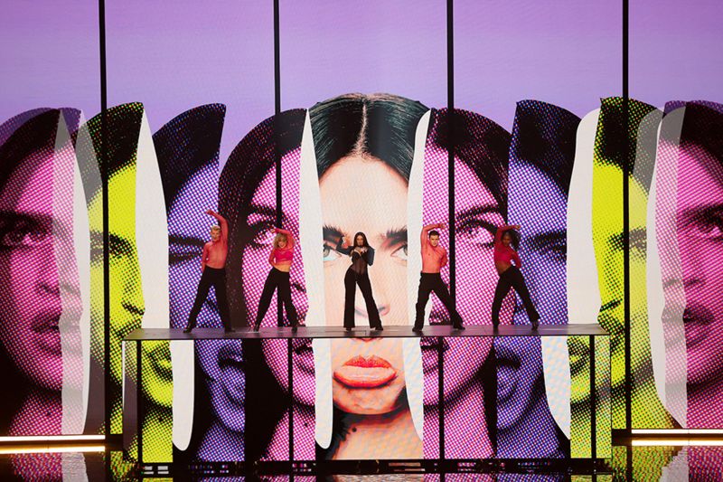 In pictures: Eurovision performances fire up fans - BBC News