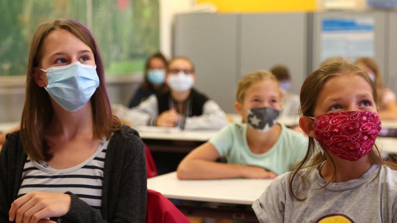 Heads want to know if masks allowed in school - BBC News
