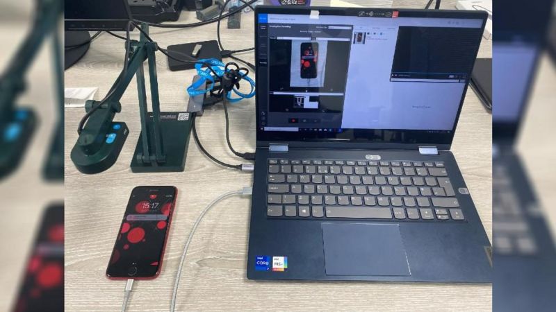 Exeter p﻿olice trial new data download technology - BBC News