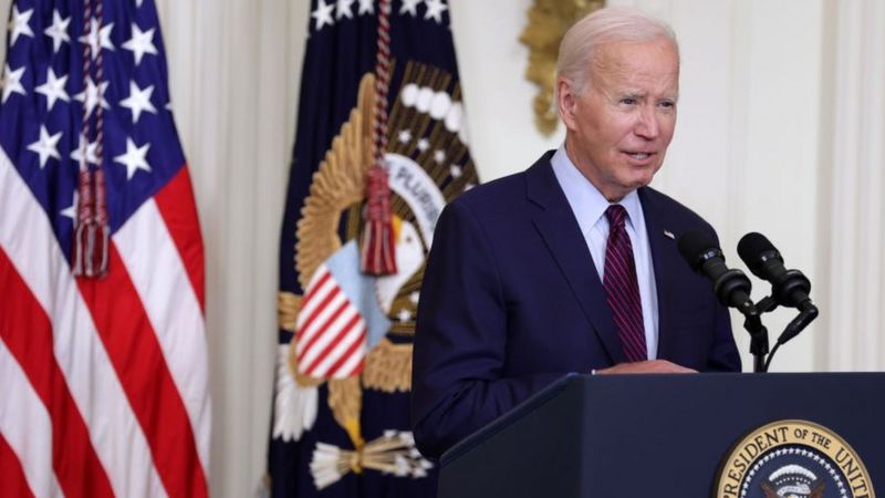 Biden names 10 drugs for Medicare price negotiations - BBC News