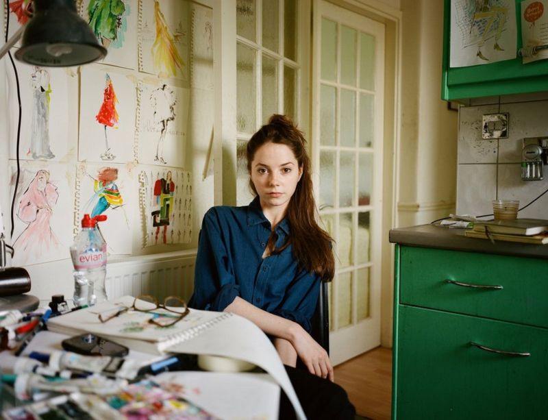 In search of young artists - BBC News