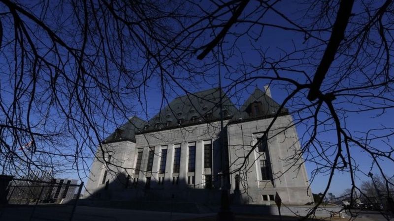 Former Nazi death guard Oberlander in Canada court win - BBC News