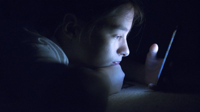 Skin betting: 'Children as young as 11 introduced to gambling' - BBC News
