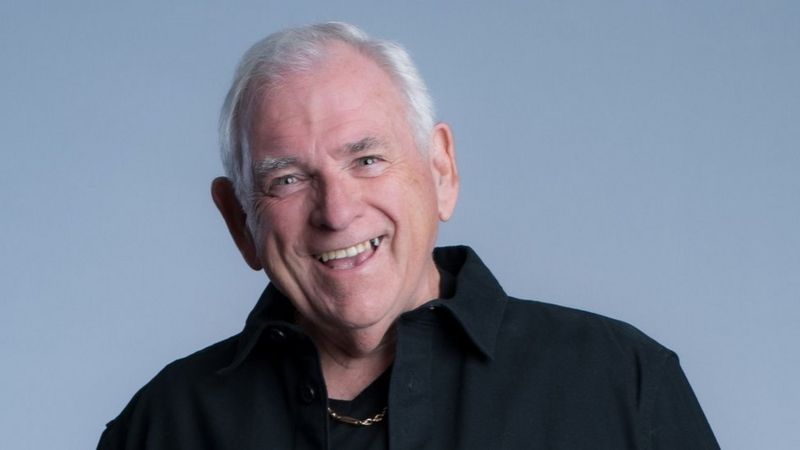 BBC Radio Foyle Breakfast Show bows out on Teenage Kicks - BBC News