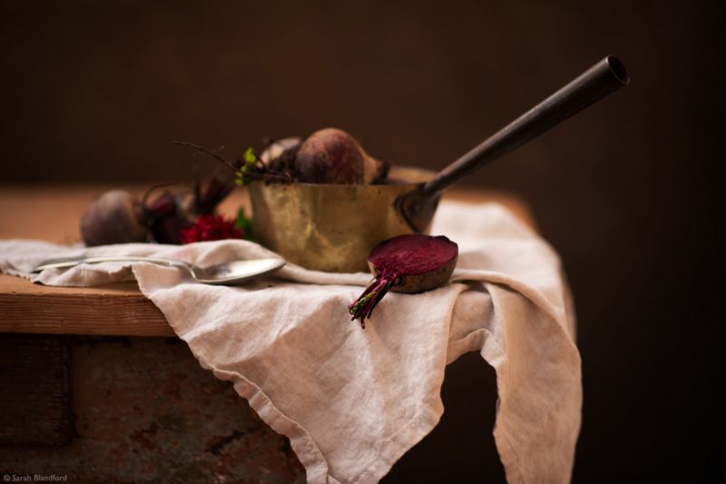 Family-meal image wins international food photo contest - BBC News