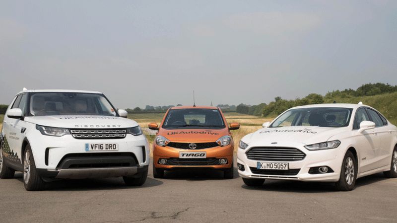 'Self-driving' lorries to be tested on UK roads - BBC News