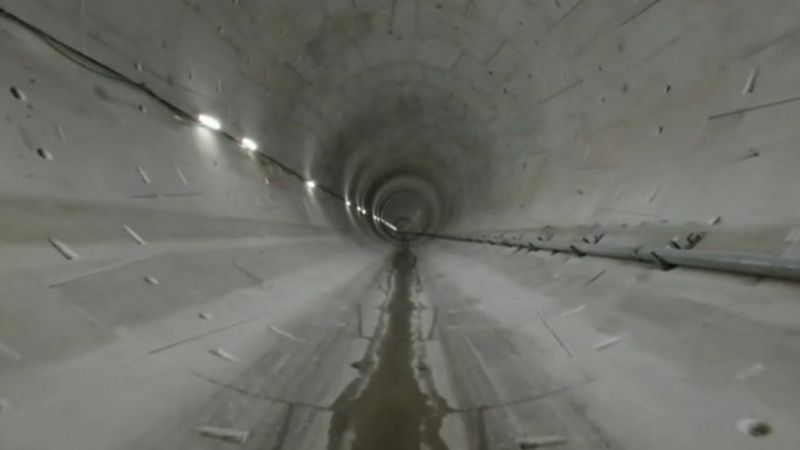 Drivers warned of M42 closure for HS2 bridge work - BBC News