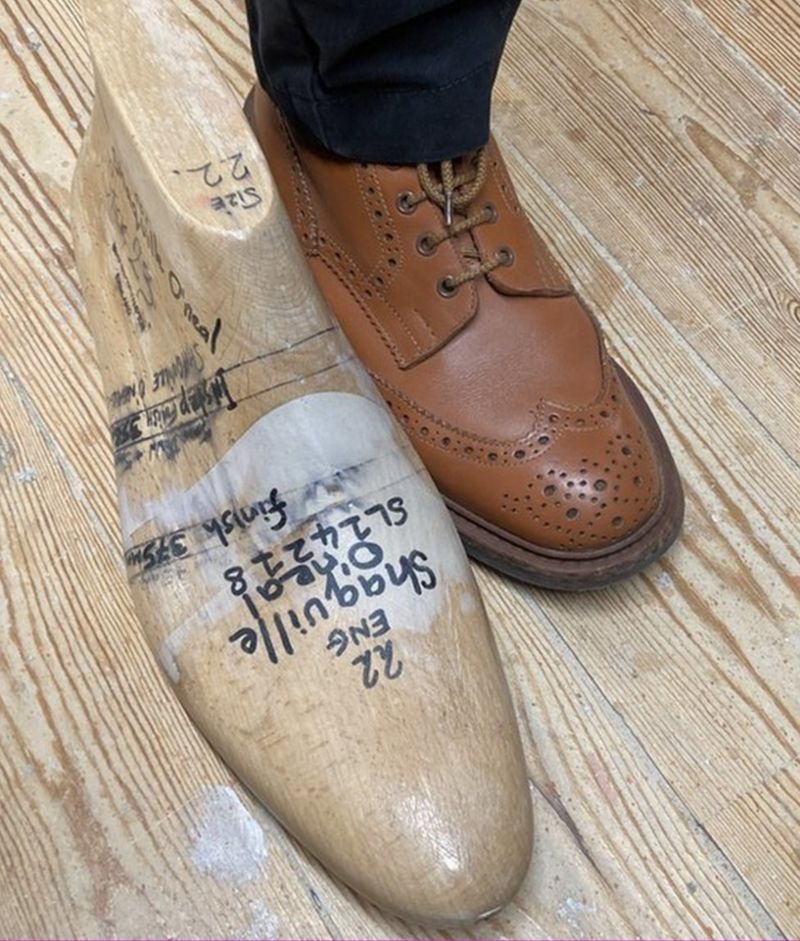 Northampton: The UK shoe firm trying to preserve 'gentle craft' - BBC News
