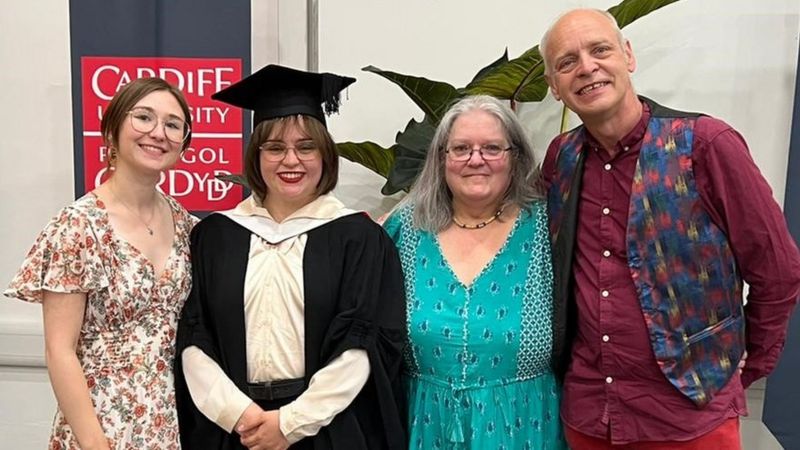 Cardiff University graduation: Some students miss ceremony - BBC News