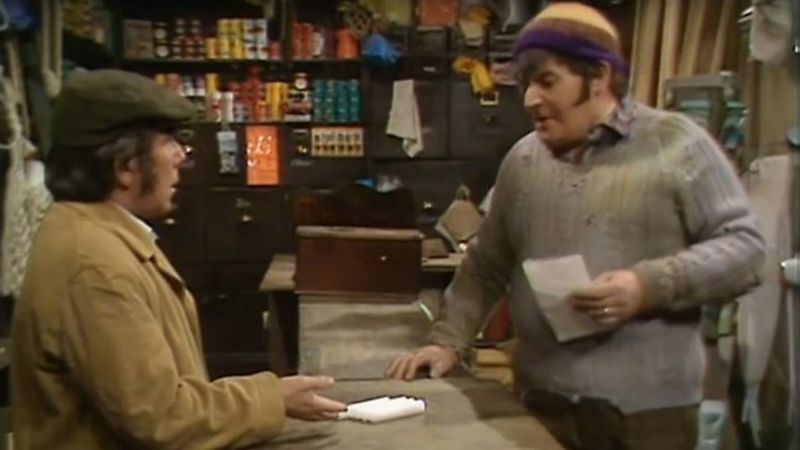Two Ronnies 'four candles' script sells for £28,000 - BBC News