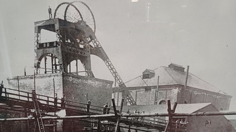 Miners' strikes: Maerdy's coal mine has gone but its heart remains ...