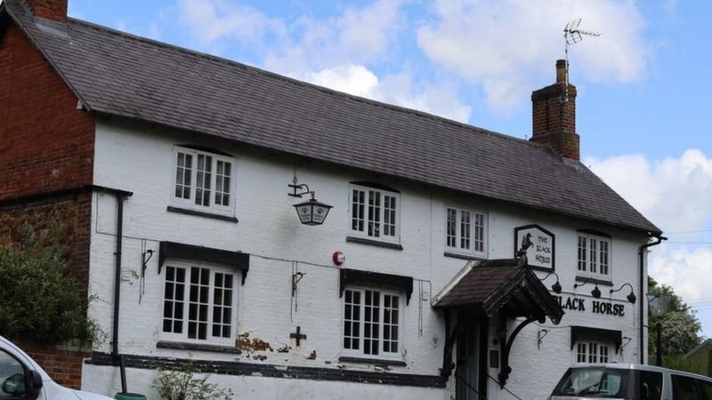 Black Horse, Grimston: Community raises £500,000 to save pub - BBC News