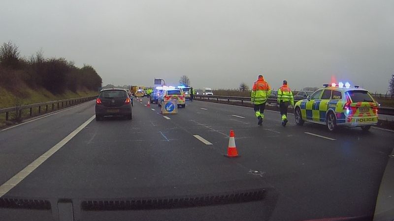 M4 crash: Traffic remains after collision as lanes reopen - BBC News